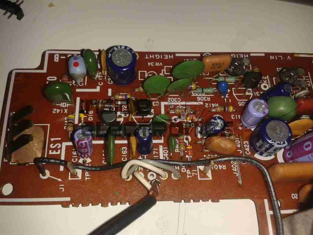 3″ CRT Composite Monitor – Experimental Engineering