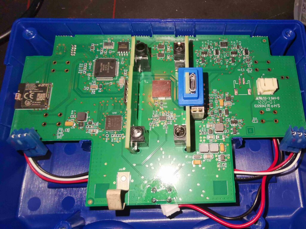 Yellow Jacket Titan P51-870 Digital Manifold Teardown – Experimental ...